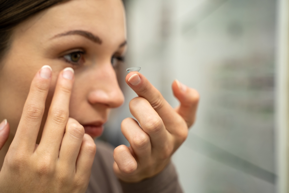 Contact Lens Safety: Everything You Need to Know to Keep Your Eyes ...